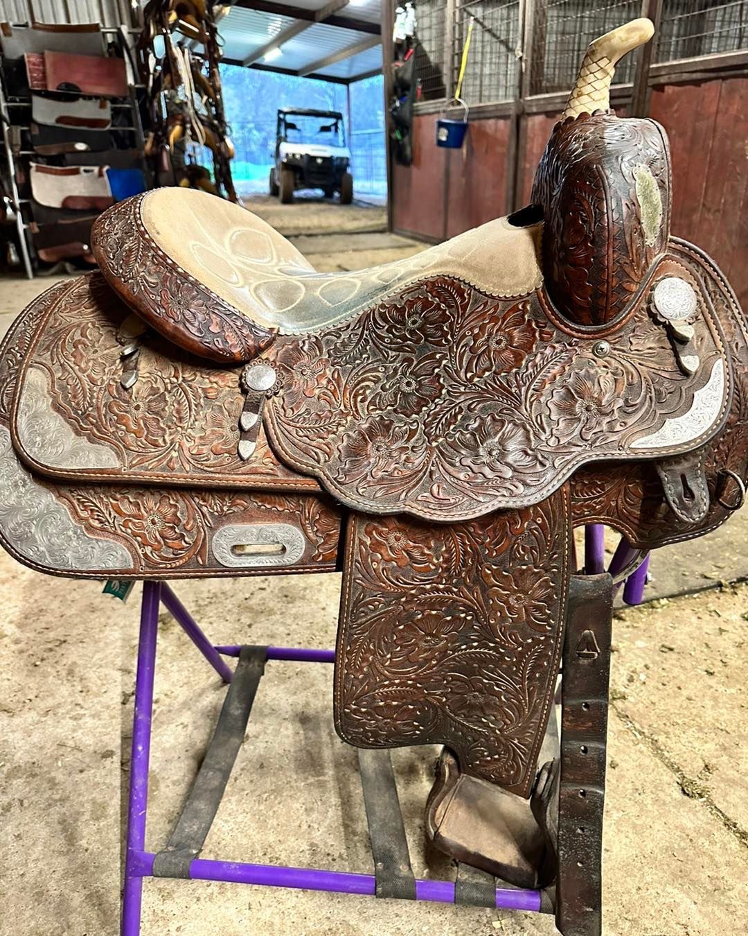 » Carl Ammerman Saddle Traci Davis