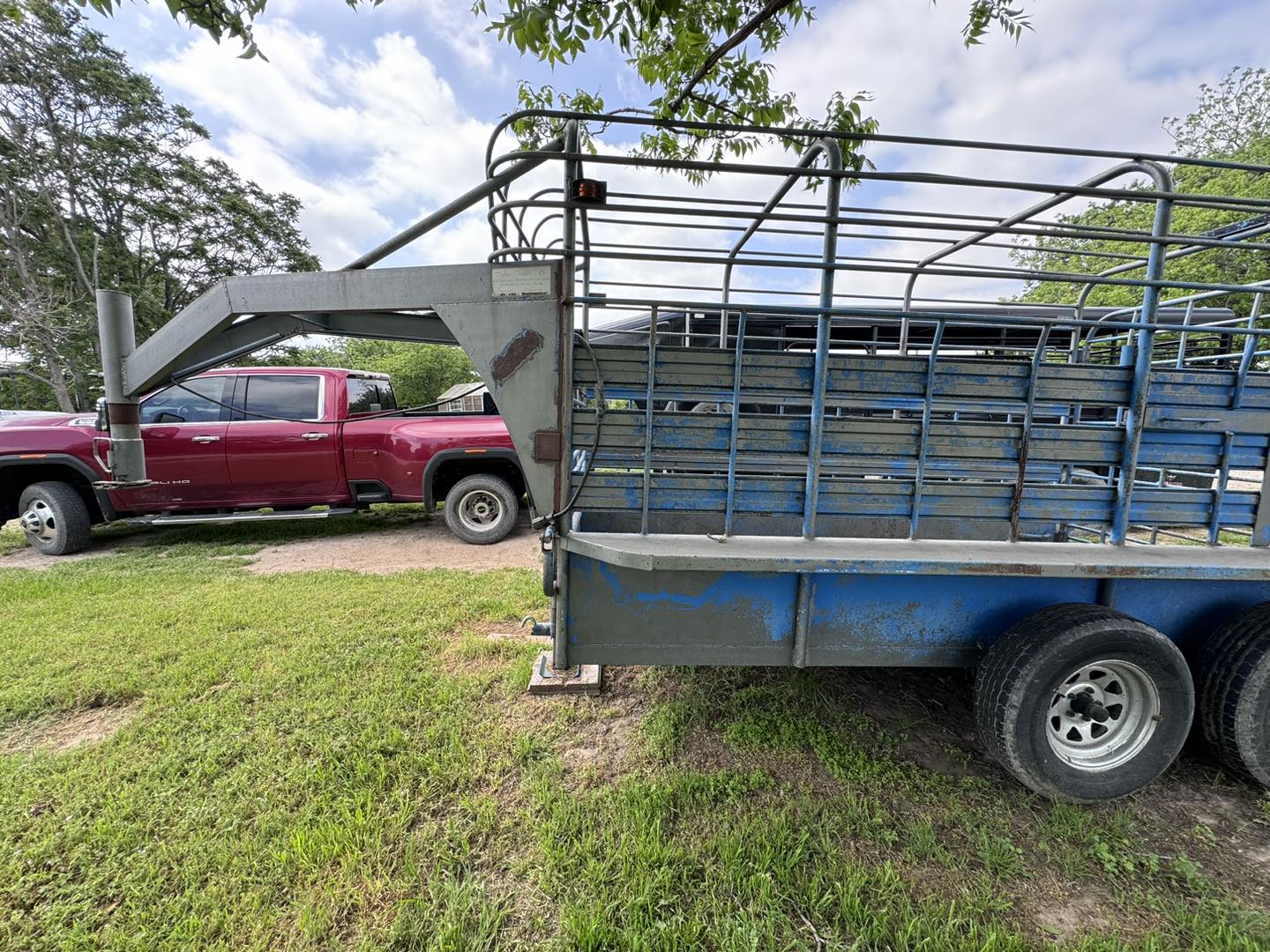 » Dugan bar top stock trailer Traci Davis